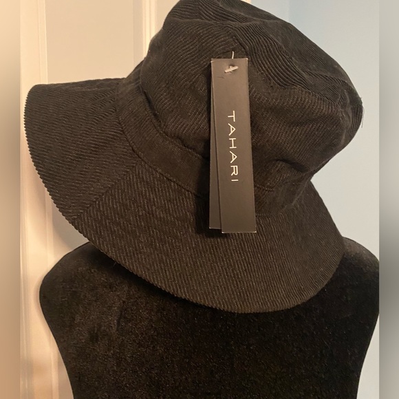 Tahari | Accessories | Tahari Ladies Reversible Bucket Hat Red Black ...